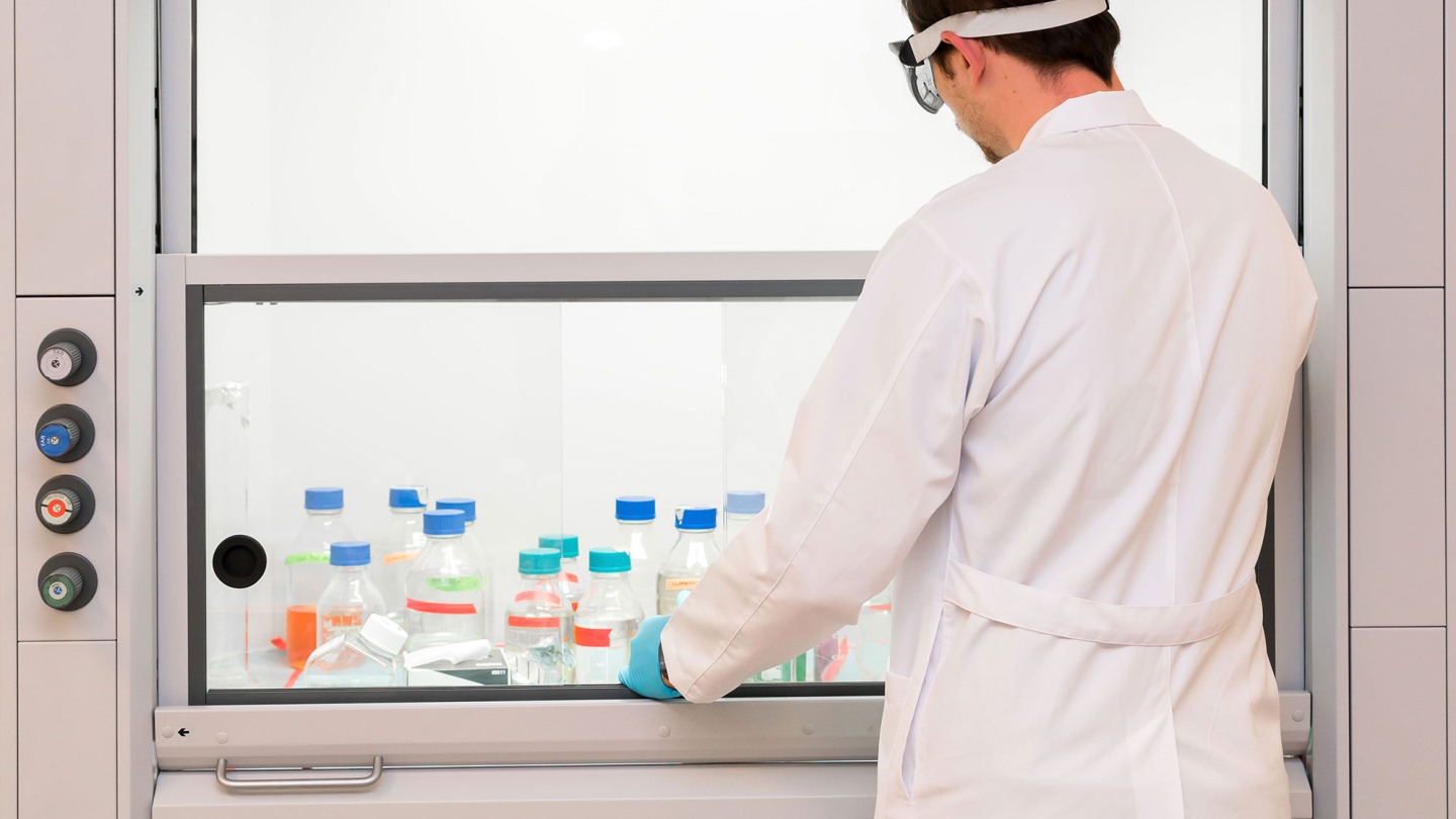 Chemical Fume Hoods | Environmental Health and Safety | Brown University